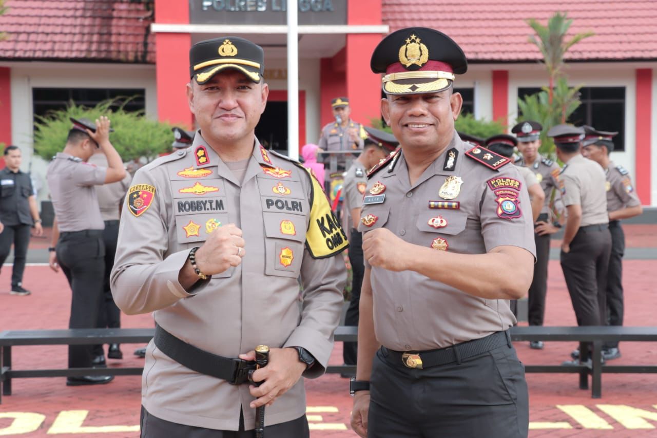 19 Personil Polres Lingga Naik Pangkat, Efendri Alie Resmi Sandang ... 19 Personil Polres Lingga Naik Pangkat, Efendri Alie Resmi Sandang ...
